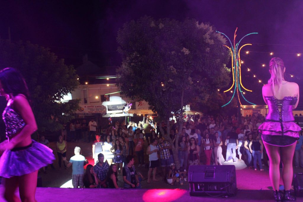 Banda Republika, Norte, Palco, Grupo Republika, Contactos